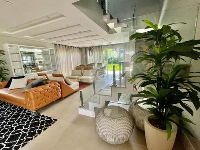 Casa Condominio para Venda 300.12m², 3 dormitórios, sendo 3 suites, 3 vagas Ipanema