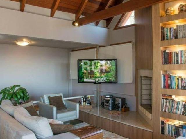 Casa Condominio para Venda 381.19m², 3 dormitórios, sendo 1 suites, 2 vagas Menino Deus