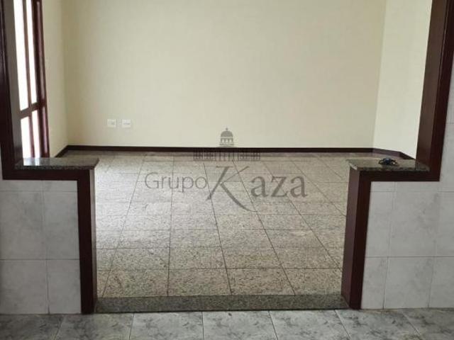 Casa Condomínio Parque Residencial Aquarius Residencial Aquarius IV 548m² 4 Dormitórios