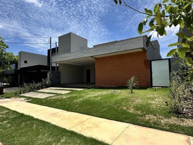 Casa condomínio parqville jacaranda Casa em Condomínio com 3 Quarto s por R$ 950000.00 no setor Jar