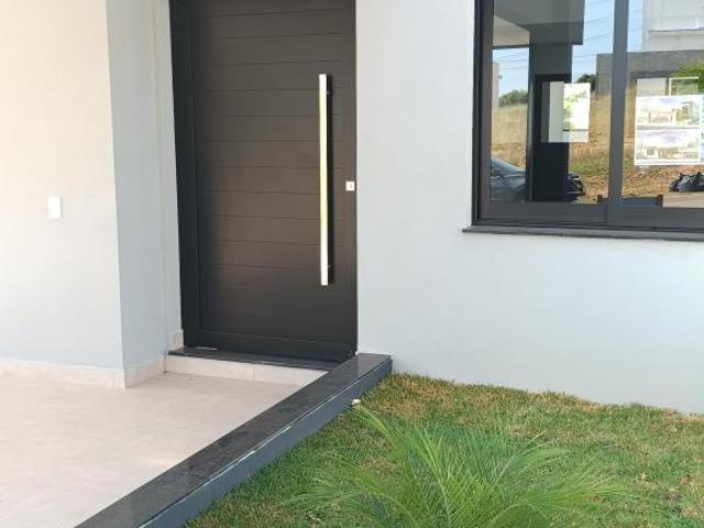 Casa Condomínio Phytus, 3 dormitórios, uma Suíte, 2 vaga coberta