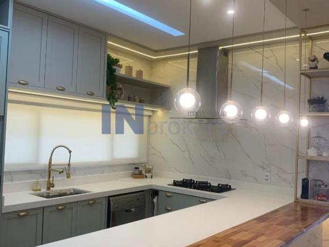 Casa térrea à venda no condomínio Reserva da Serra, Jundiai /SP, 300m², 3 suítes, armários planejado