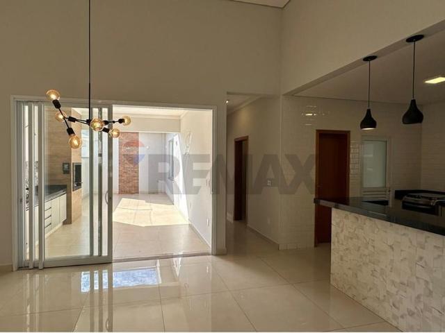 Casa Condomínio Reserva Real 3 quartos/suítes, rica em armários Paulínia/SP