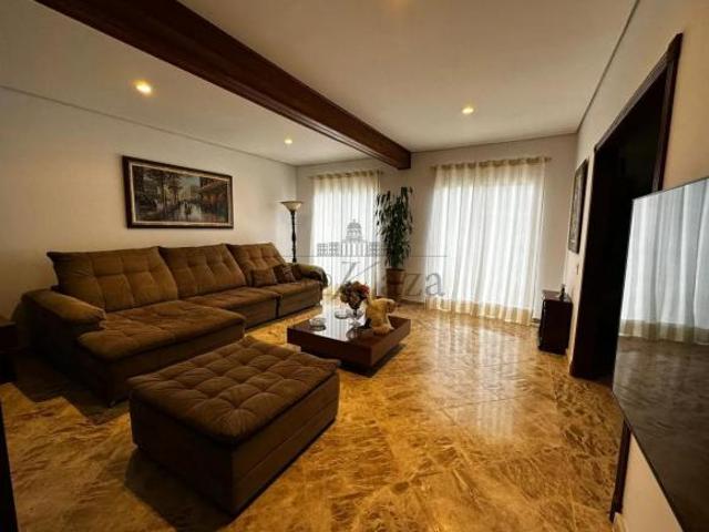 Casa Condomínio Residencial Condomínio Bosque Imperial 3 Dormitórios 517m²