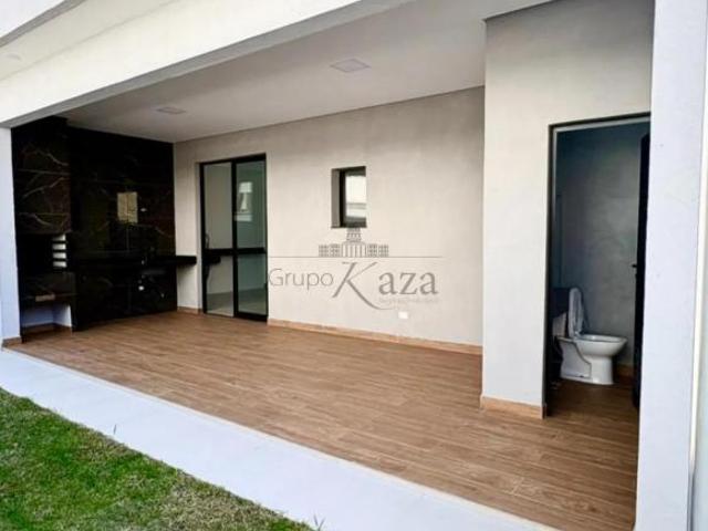 Casa Condomínio Residencial Bosque dos Manacás 3 Dormitórios 137m². Jacareí