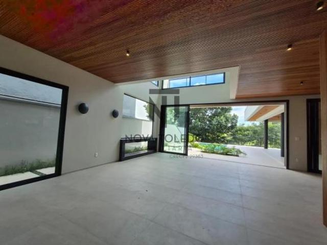 Casa Condomínio Residencial Montserrat Urbanova 5 Suítes 584m²