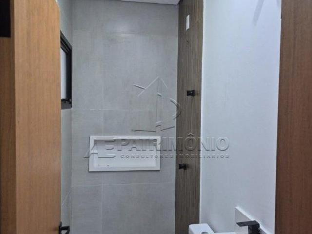 CASA CONDOMINIO TERRAS DE SÃO FRANCISCO 3 QUARTOS SENDO UMA SUITE