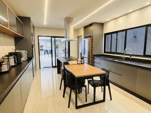 CASA CONDOMINIO VICENTE PIRES LOTE 340M² 3 QUARTOS PISCINA CHURRASQUEIRA