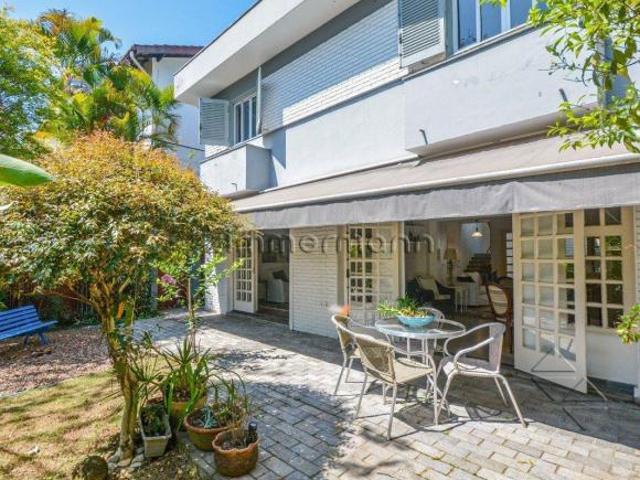 CASA CONDOMINIO VILA ANDRADE 4 DORMITÓRIOS 3 SUÍTES