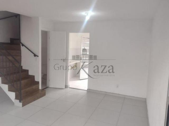 Casa Condomínio Vila São Geraldo Condomínio Jardim Girassol 3 Dormitórios 76m²