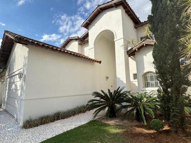 Casa Condomínio Villaggio di Firenze por 3.1 milhões