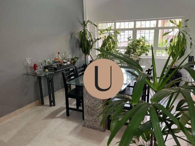 Casa confortável e charmosa no Cambuci, 2 suítes, 2 vagas, área gourmet R$ 990.000,00