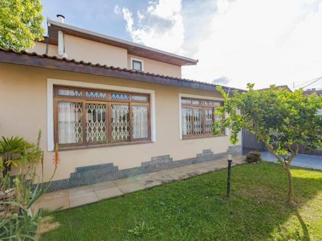 CASA CONFORTÁVEL E ACOLHEDORA NO GUAÍRA