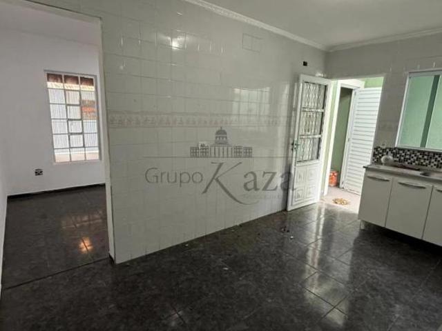 Casa Conjunto Residencial Trinta e Um de Março 2 Dormitórios 96m²