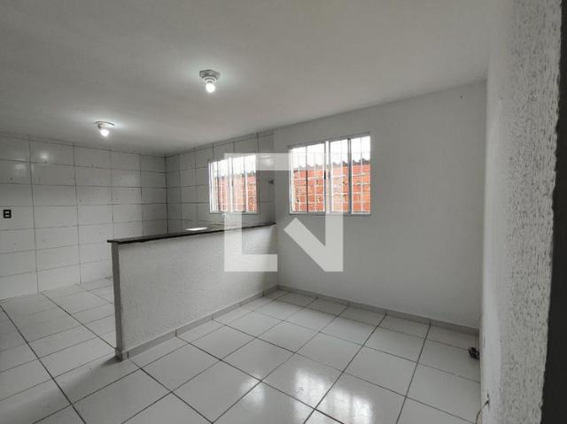 Casa, Conj. Res. Pres. Castello Branco, 1 Quarto, 40 m2 Ferraz de Vasconcelos
