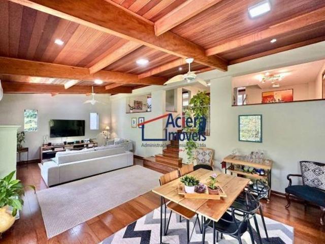Casa Contemporânea com 4 Dormitórios, Piscina e Lazer Completo à venda, 426 m² São Paulo II Coti