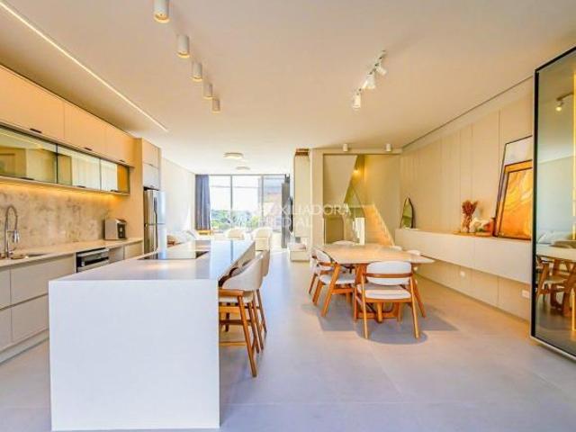 Casa Contemporânea em Condomínio de Alto Padrão Reserva Bonvini