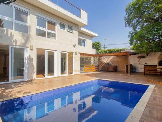Casa Contemporânea no bairro da Granja Julieta 4 suítes/ 5 vagas/ área de lazer