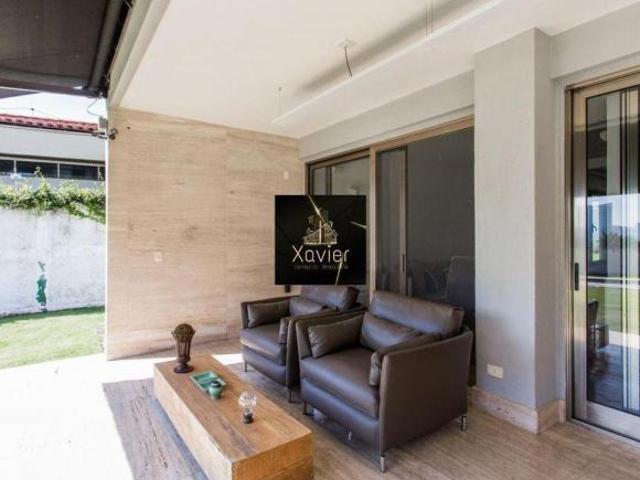 Casa Contemporânea no Morumbi 388m2, 3 suítes, 5 vagas, ótima localização