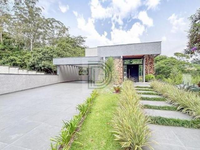 Casa Contemporânea no Reserva Santa Maria 3 Suítes, Piscina Aquecida e Espaço Gourmet