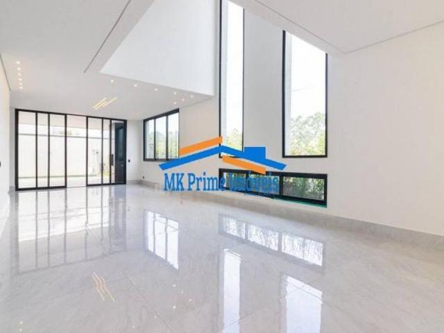 Casa Contemporânea, Tecnológica e Impecável – Tamboré 11