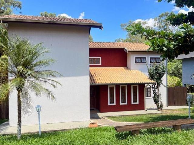 Casa Duplex 205m2 3 Dorms sendo 2 Suítes uma com Closet e 1 Dorm no Térreo, 1 Sala de Estar com vist