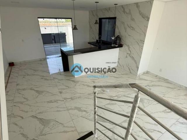 Casa Duplex 3 Quartos sendo um Suíte com Closet