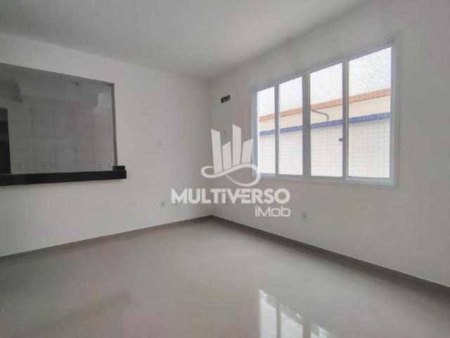 Casa Duplex,3 Suítes, Aparecida, 117m², Quintal, vaga para 02 carros, ótima Localização, R$950.00