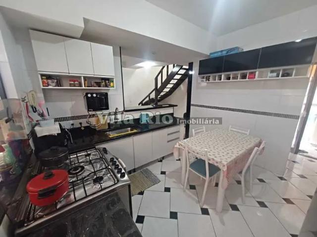 Casa duplex tipo apartamento na Vila da Penha