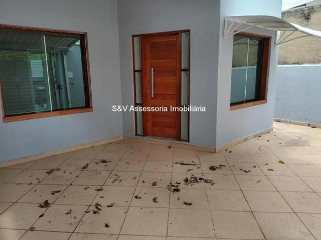 Casa duplex à venda no Wanel Ville!