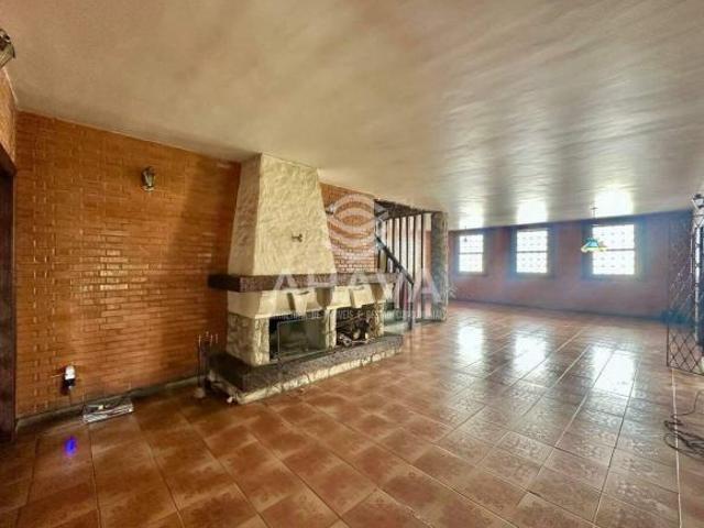 Casa Duplex à Venda – 6 Quartos, 3 Suítes, 10 Vagas – Bairro São Luiz – Belo Horizonte