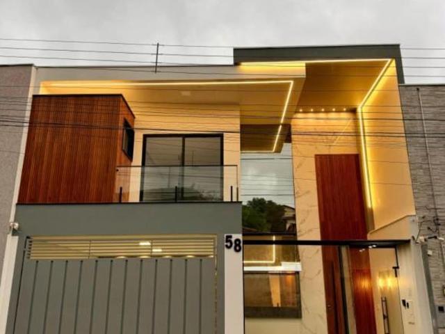 CASA DUPLEX ALTO PADRÃO NO BAIRRO IDEAL!
