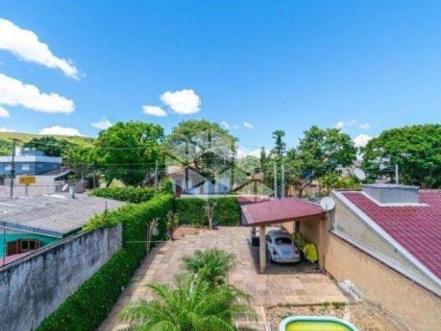 CASA DUPLEX BAIRRO NONOAI COM 2 DORMITÓRIOS, 4 BANHEIROS, ÁREA TOTAL 300M2 E PRIVATIVA 180M2