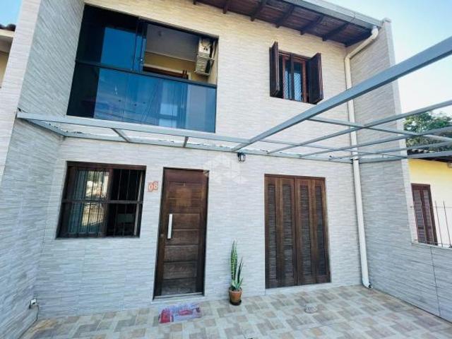 CASA DUPLEX COM 02 DORMITÓRIOS NE SACADA FECHADA