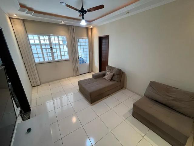 Casa Duplex com 4 dormitórios e varanda na Vila Nova Iguaçu!