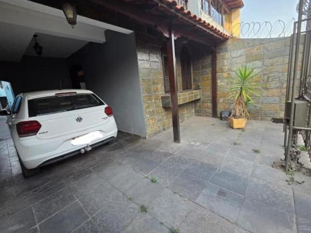 Casa Duplex com 4 quartos à venda em Belo Horizonte, no bairro Coqueiros
