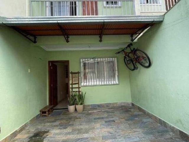 Casa Duplex com Entrada Individual com 2 Quartos no Bairro Jaqueline