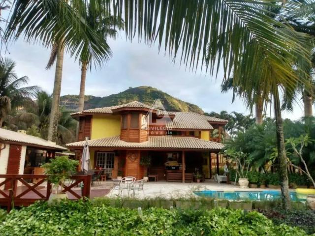 Casa Duplex Colonial em Condomínio Fechado – 3 Quartos 1 Suíte – Espaço e Lazer em Vargem Pequena