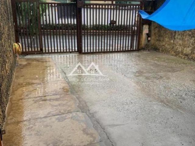 Casa duplex de 3 qts/suite em meio lote próximo ao Hospital da Unimed