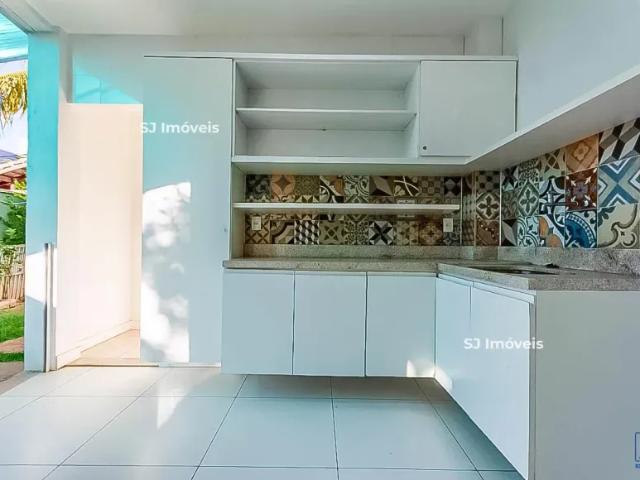 Casa duplex de alto padrão com 3 suítes no Alphaville Porto das Dunas