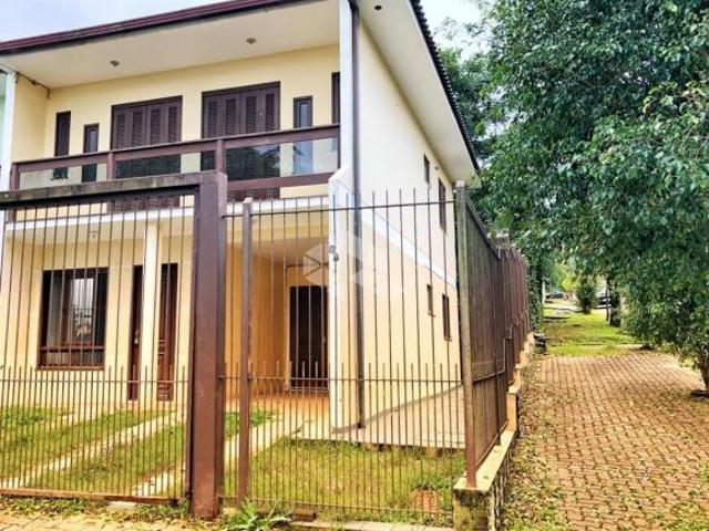 CASA DUPLEX DE ESQUINA COM 03 DORMITORIOS NO ARROIO GRANDE
