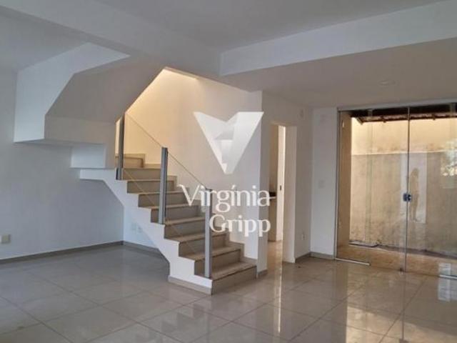 Casa duplex em condomínio Bom Retiro Betim MG
