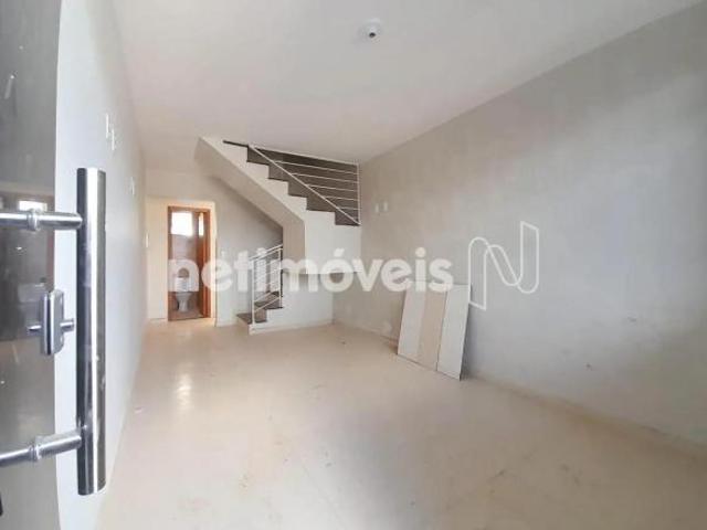 Casa Duplex Nova com Entrada Individual e Quintal – Oportunidade em Betim