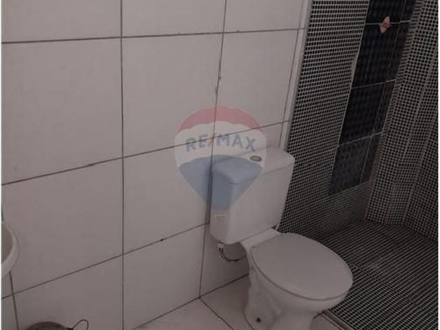 Casa dúplex Para locação na cidade garapu. Próximo ao shopping Costa dourada. Imóvel com 7 quartos, 3 banheiros e uma ótima cobertura