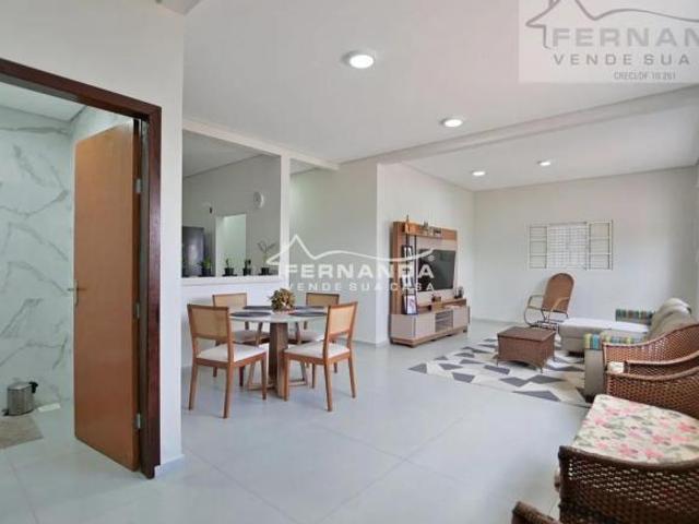 CASA DA MONTANHA, TÉRREA E COM ESTRUTURA PARA O SEGUNDO PAVIMENTO