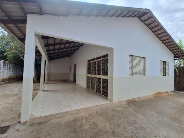 Casa de277 m² com 04 quartos à venda, por R$ 630.000 no Jardim das Esmeraldas em Goiânia