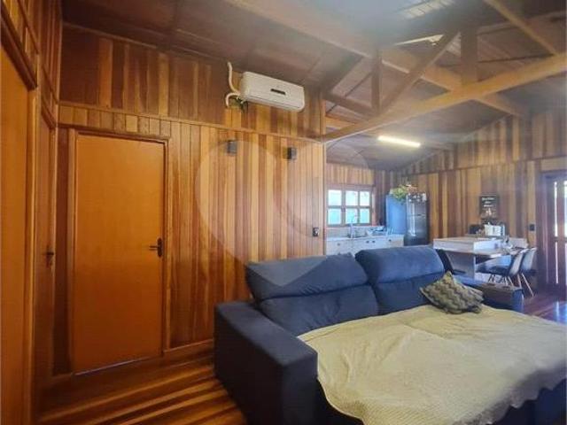 Casa de Madeira com Área Gourmet à Venda – Fogueteiro – Indaiatuba/SP
