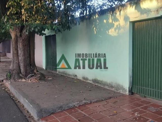 Casa de madeira com 300 m² de terreno na região leste de Londrina