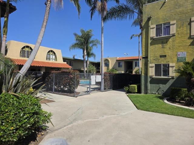 Casa de Mesa Apartments 2 Bedroom Apartment for Rent at 2515 W Winston Rd, Anaheim, CA 92804