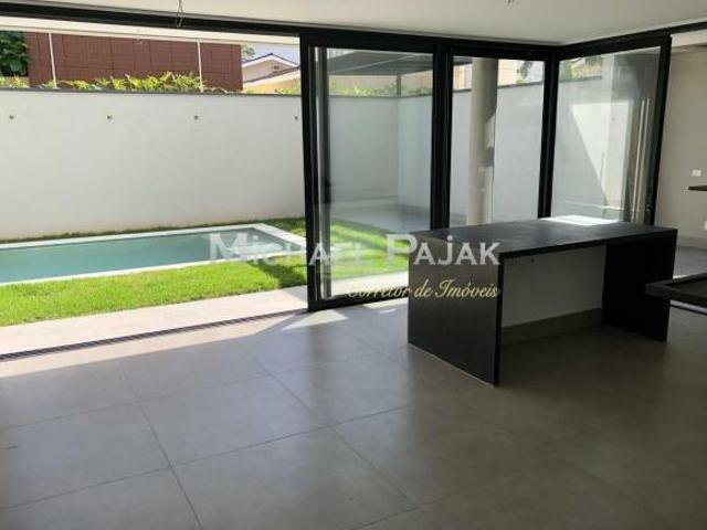 Casa de alto padrão na exclusiva Praia da Baleia Michael Pajak 11 99996 4550